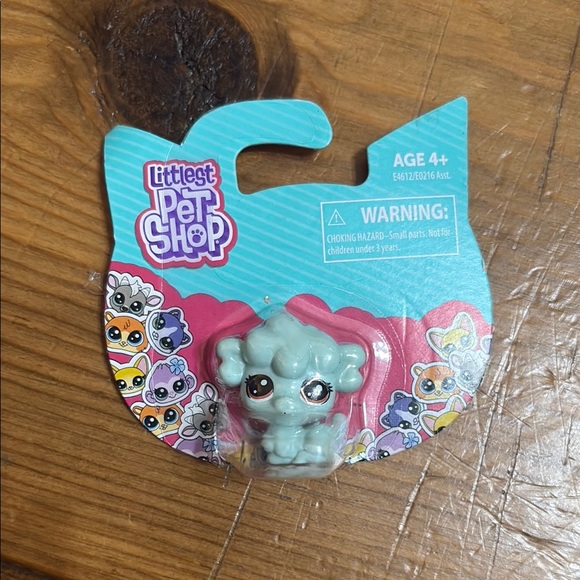 Littlest Pet Shop | Toys | Littlest Pet Shop Miniscale Blue Poodle Toy ...